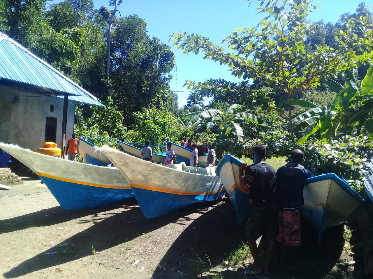 Nelayan R4 Asal Rutum Kep Ayau, Terima Bantuan Perahu Fiber dari Kepala ...