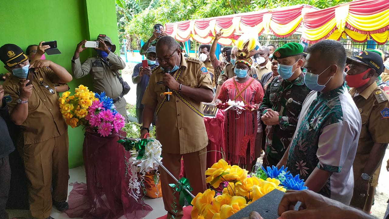 Bupati Sorsel, Samsudin Anggiluli Resmikan Puskesmas Moswaren – Garda Papua