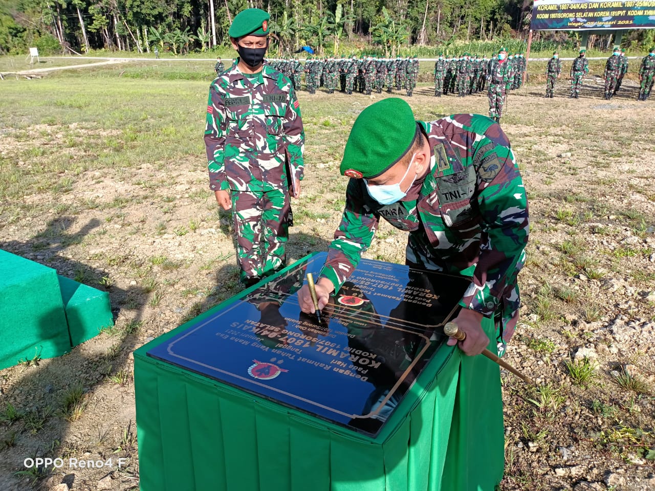 Dandim 1807 SorSel Resmikan Koramil Kais Dan Moswaren – Garda Papua