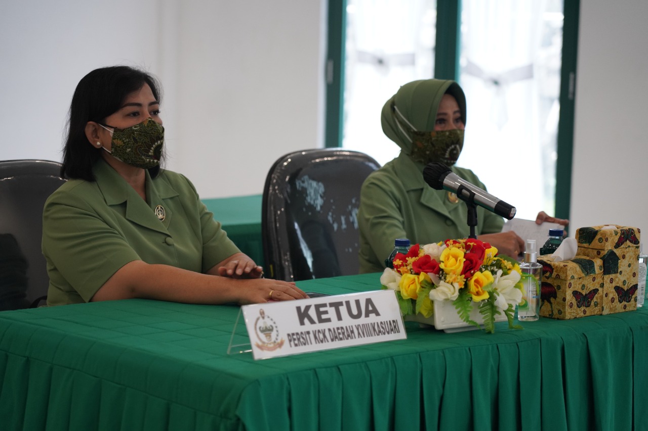 Ketua Persit KCK Daerah XVIII/Kasuari Webinar Bersama Ketua Umum Persit KCK – Garda Papua