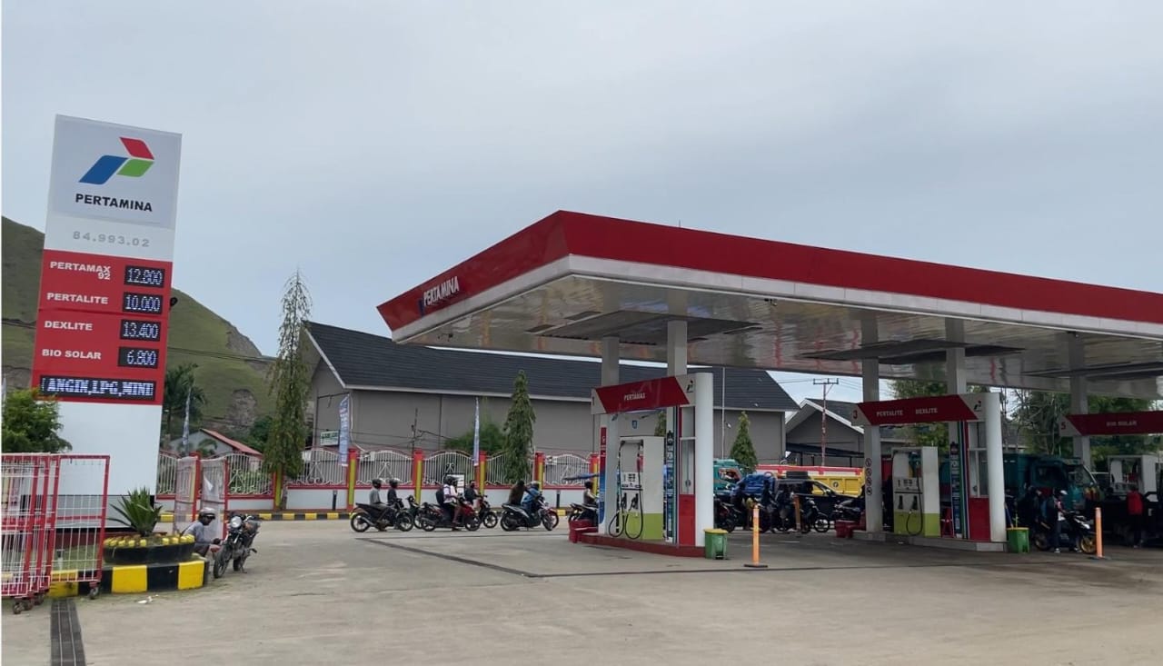Pertamina Patra Niaga klaim Tetap Rutin Salurkan Pertalite Sesuai ...