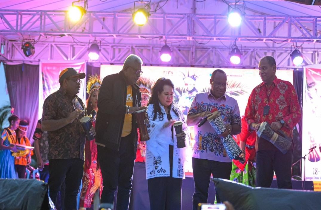 Apresiasi Program KEN TIFA 2024 di Timika, Ketum CPP Rosaline Rumaseuw ...